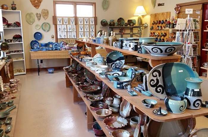 Handmade Mud Pottery in Alton | Enjoy Illinois