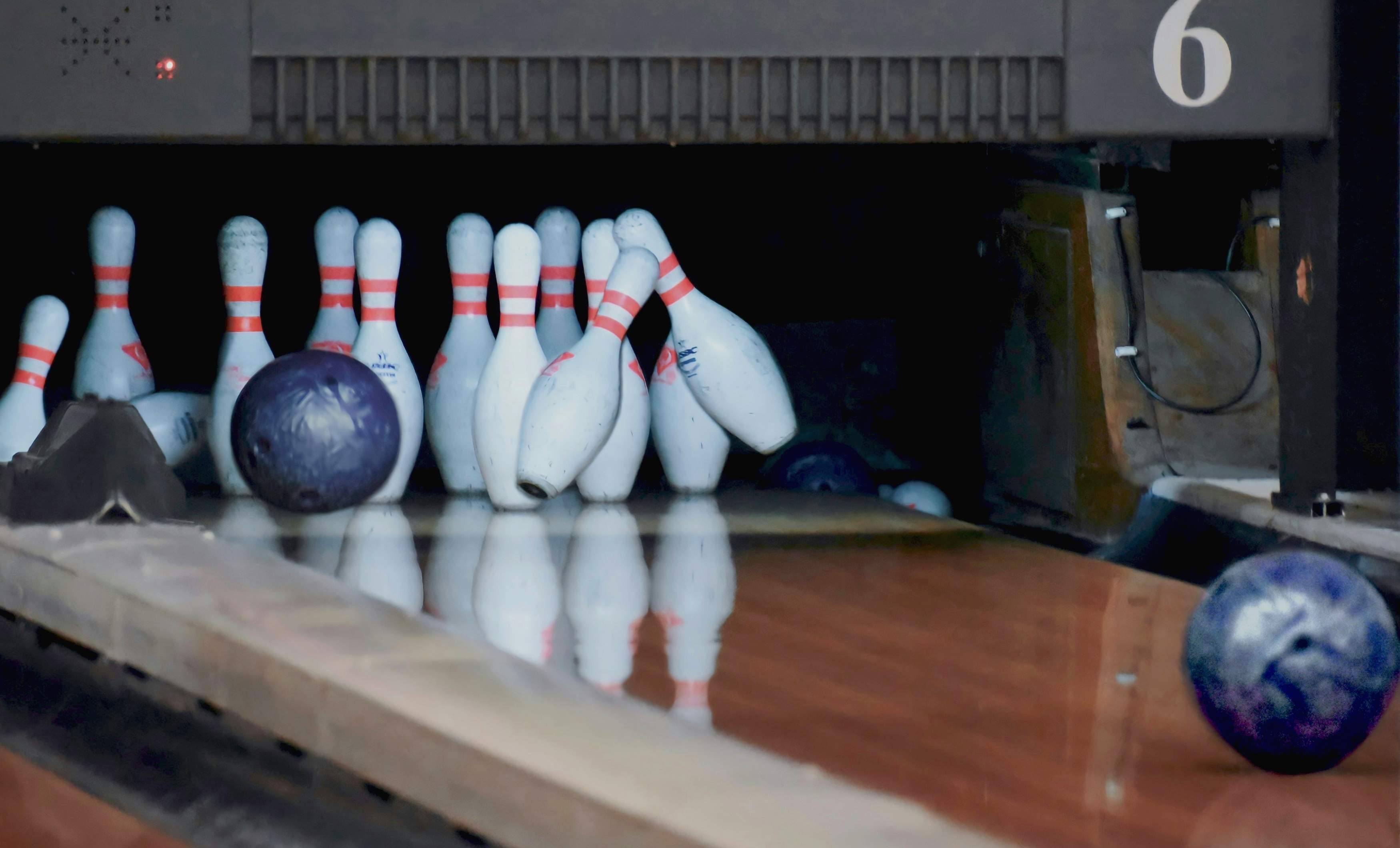 Bowling & Entertainment Centers | Enjoy Illinois