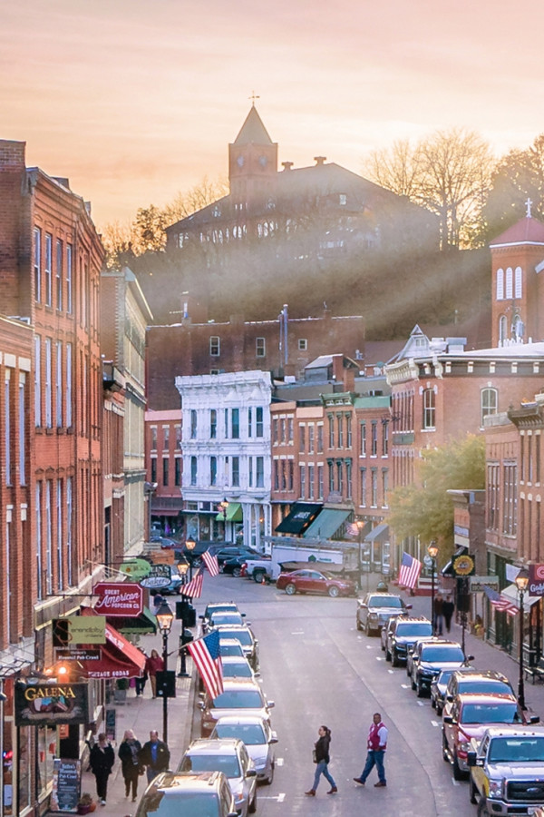 Enjoy a Romantic Getaway in Galena | Enjoy Illinois