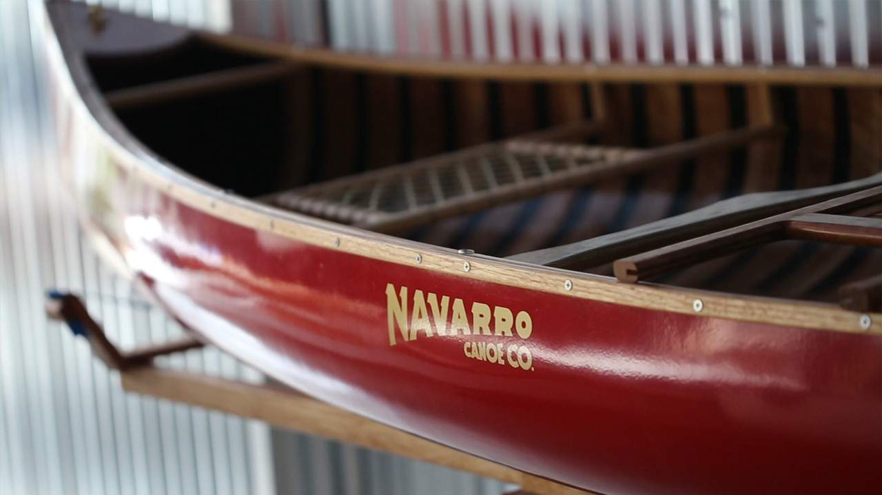 Handcrafted Canoes at Navarro Canoe Co. | Enjoy Illinois