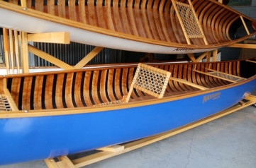 Handcrafted Canoes at Navarro Canoe Co. | Enjoy Illinois
