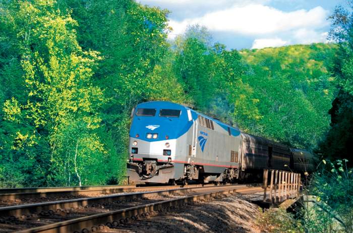 Quick Trips Just a Train Ride Away in Illinois. | Enjoy Illinois