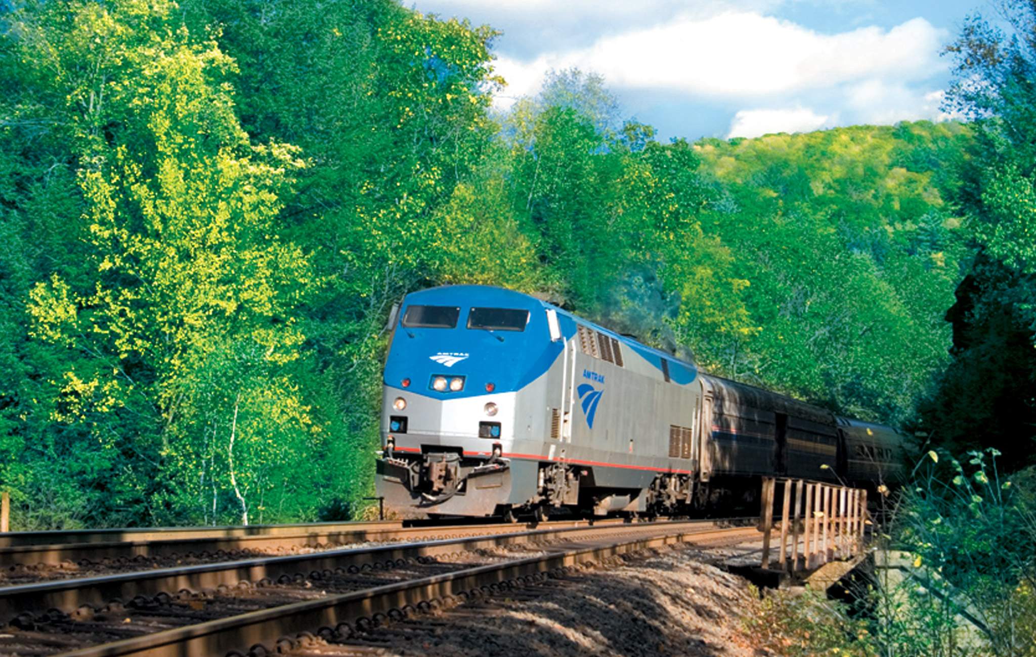 Get Around Illinois By Train | Illinois Amtrak | Enjoy Illinois